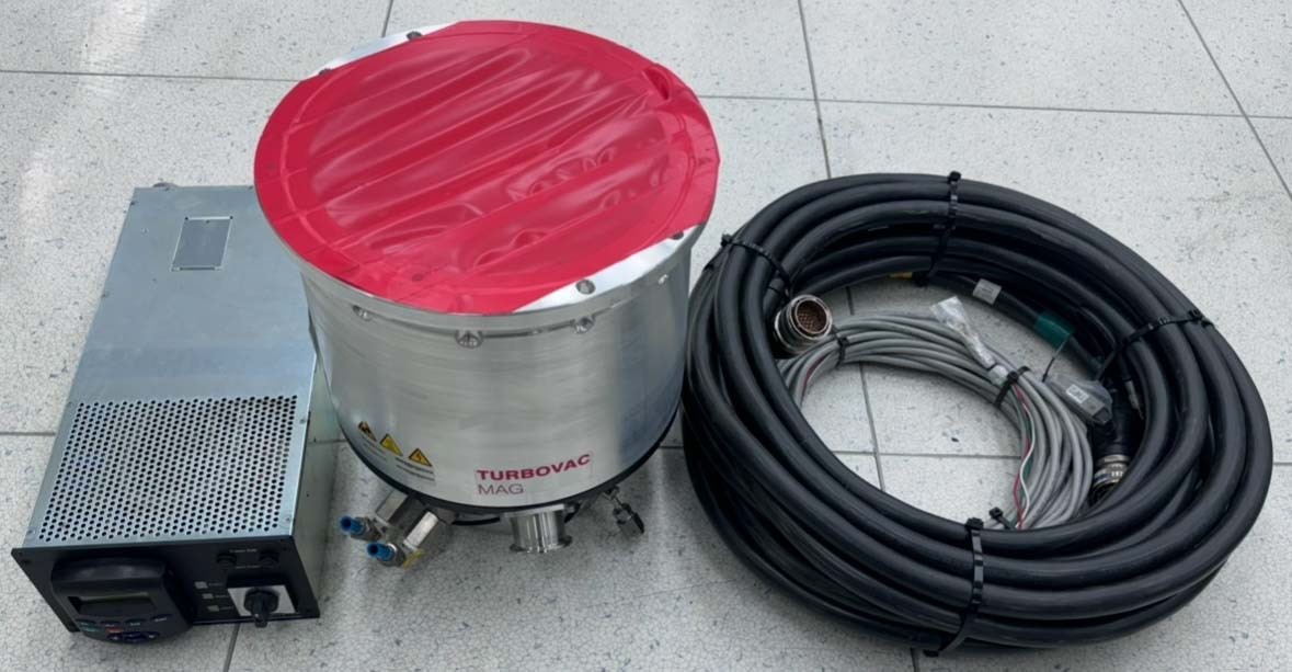 LEYBOLD Turbovac MAG W 2200C Pump used for sale price #293767460, 2010 ...