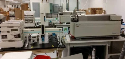 APPLIED BIOSYSTEMS / ABI / MDS SCIEX API 4000 Spectrometer used for ...