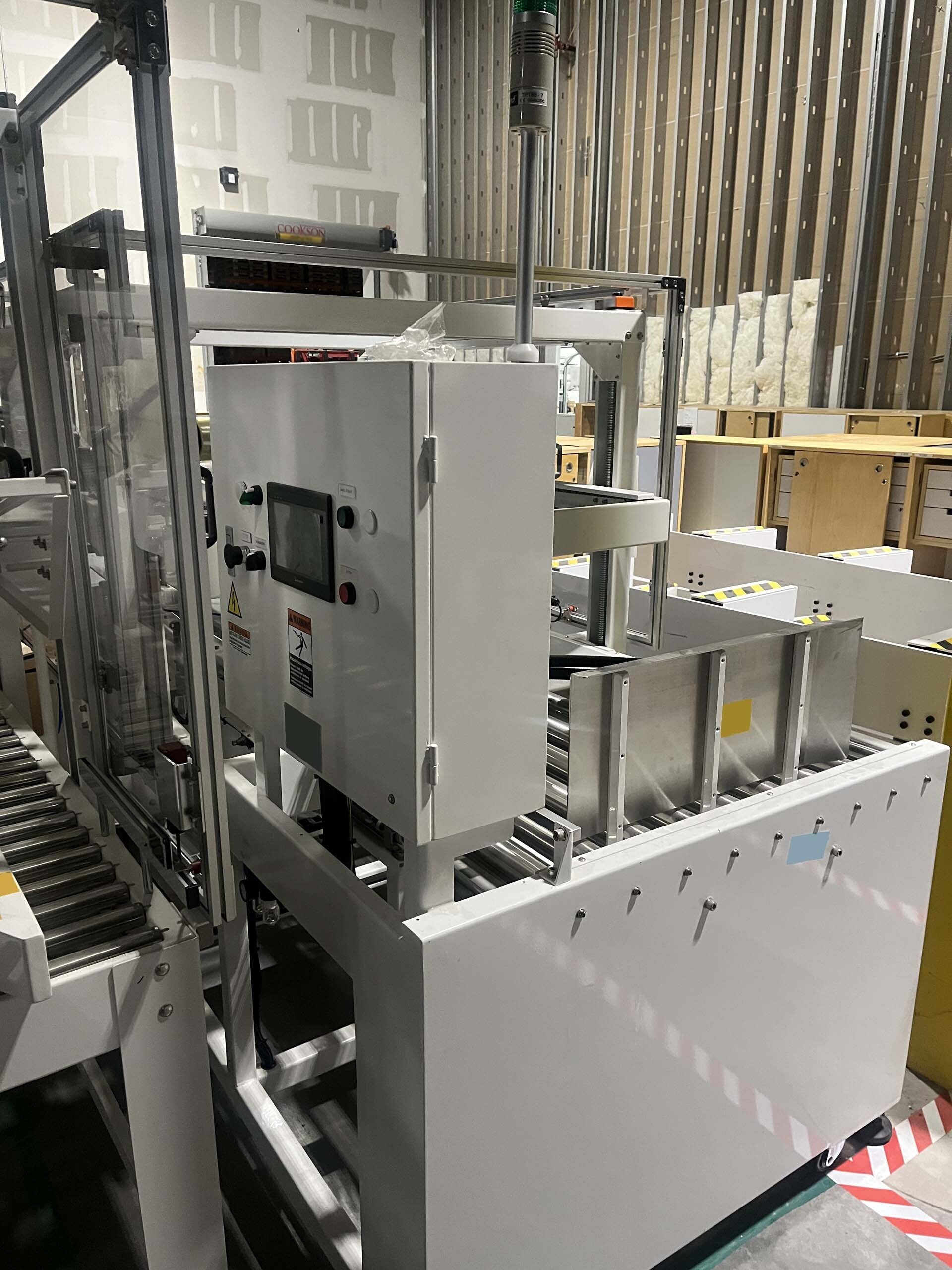 ABB Tray feeder 판매 가격 #293798321, 2020에 사용됨 > CAE에서 구매