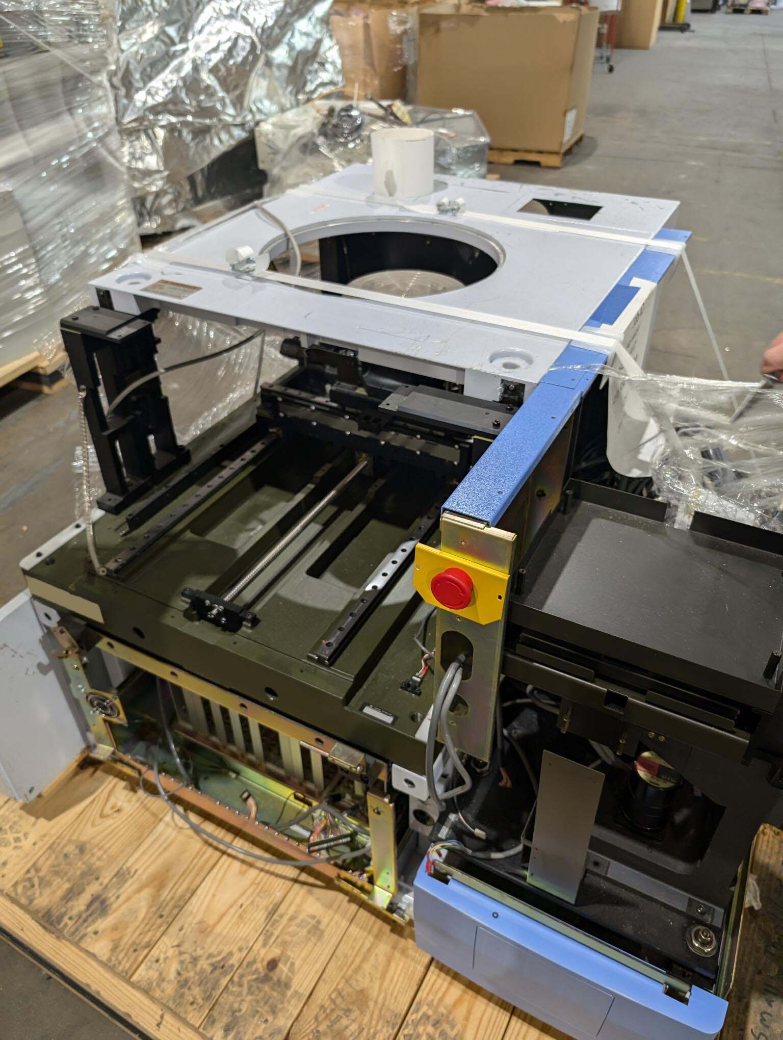 ACCRETECH / TSK / TOKYO SEIMITSU UF 200 검사기 판매 가격 #293766098, 1999에 사용됨 ...