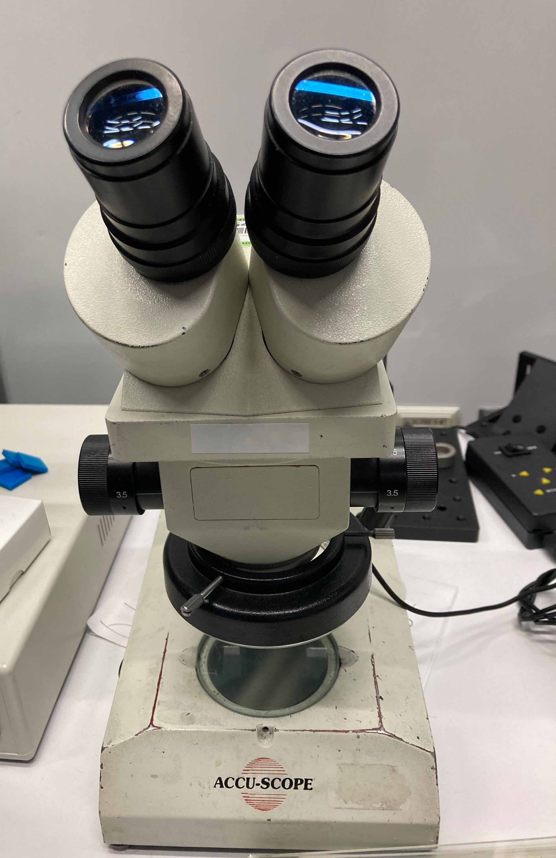 ACCU-SCOPE Optical scope 현미경 판매 가격 #293661452에 사용됨 > CAE에서 구매