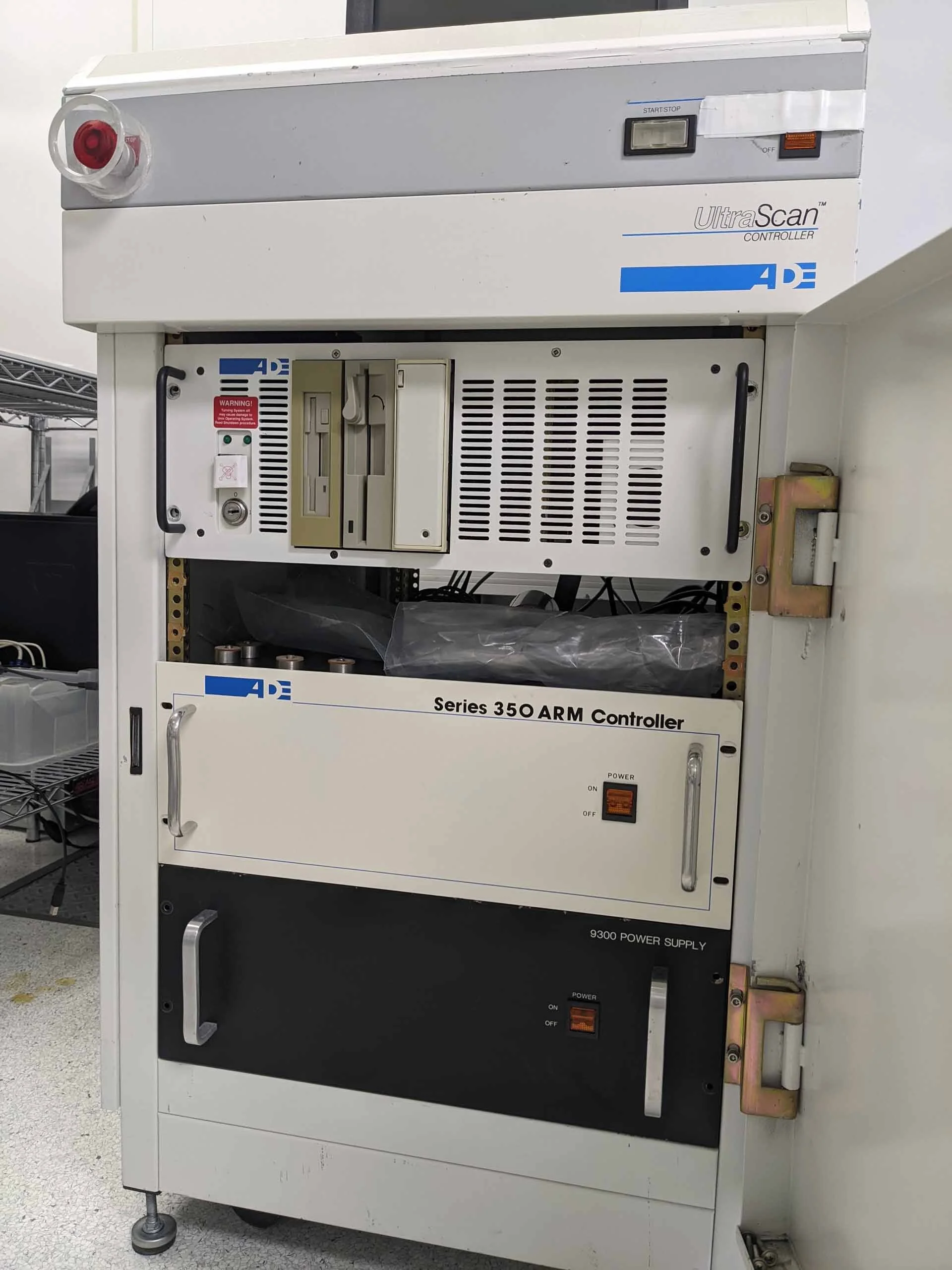 ADE / KLA / TENCOR UltraScan 9300 晶圓測試設備 用於銷售價格 #9016868, 1997 > 從 CAE 購買