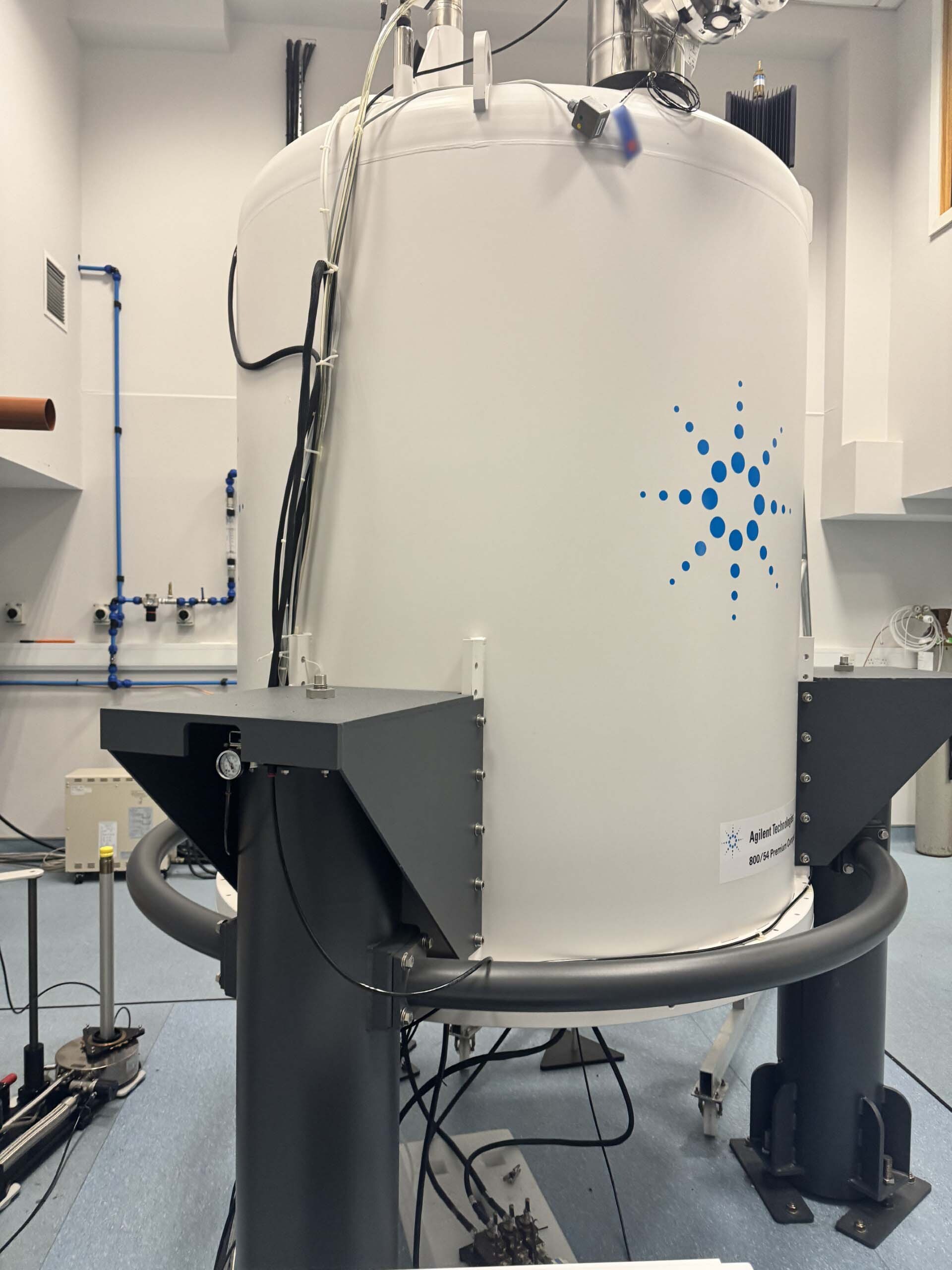 AGILENT / HP / HEWLETT-PACKARD / KEYSIGHT / VARIAN NMR 800 Spectrometer ...