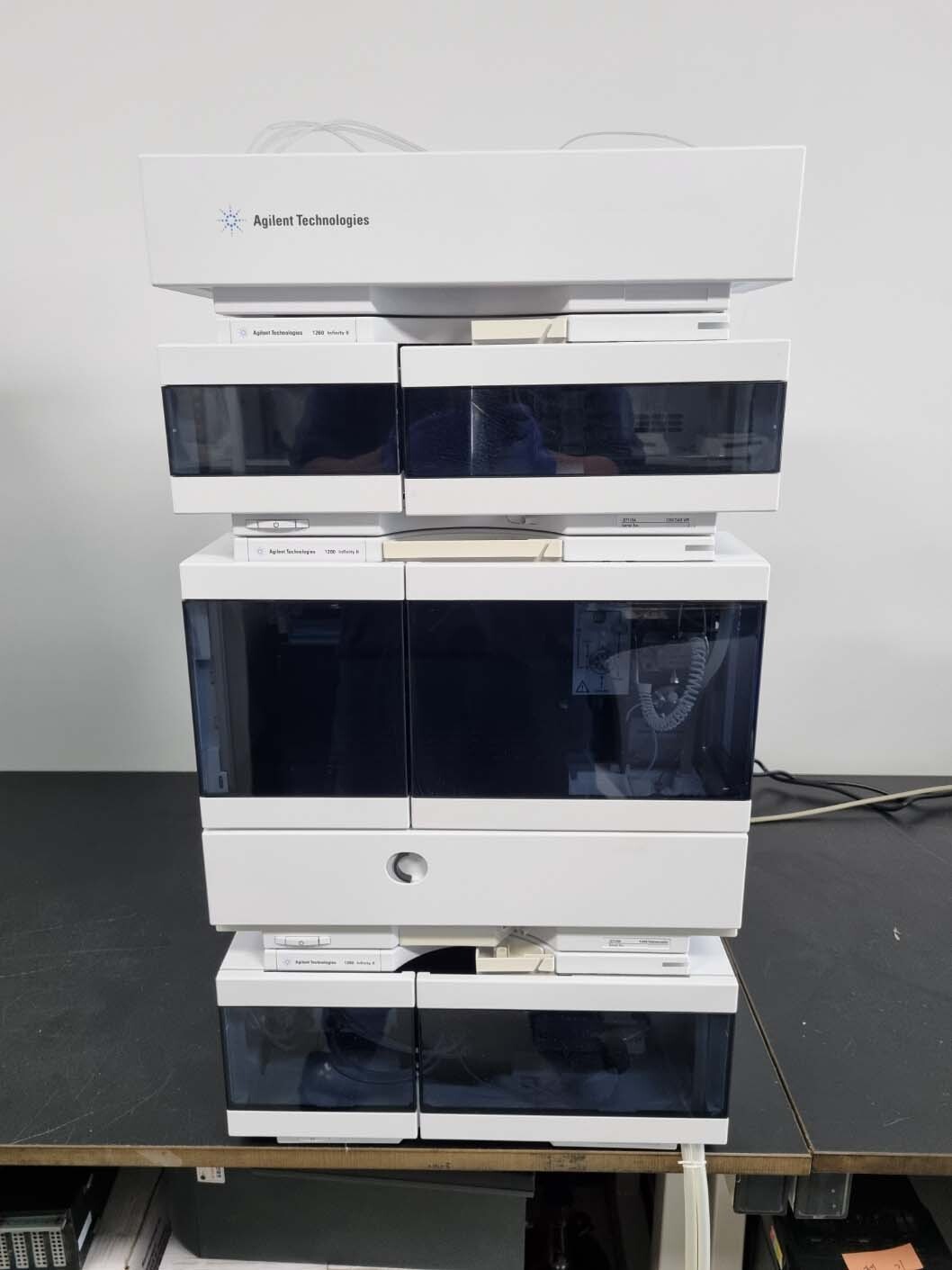 AGILENT / HP / HEWLETT-PACKARD / KEYSIGHT 1260 Infinity II Spectrometer ...