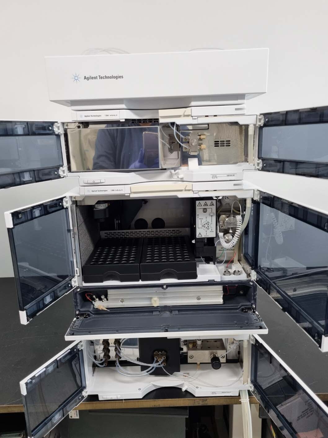 AGILENT / HP / HEWLETT-PACKARD / KEYSIGHT 1260 Infinity II Spectrometer ...