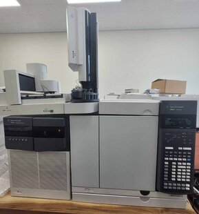 AGILENT / HP / HEWLETT-PACKARD / KEYSIGHT 7000C Spectrometer used for ...
