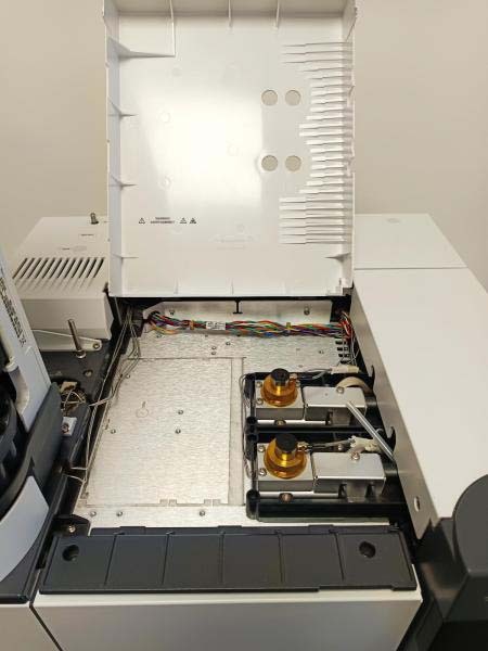 AGILENT / HP / HEWLETT-PACKARD / KEYSIGHT 7890B Spectrometer used for ...