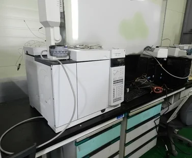 AGILENT / HP / HEWLETT-PACKARD / KEYSIGHT 7890GC Spectrometer used for ...