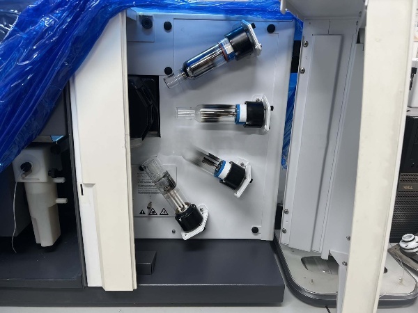 AGILENT / HP / HEWLETT-PACKARD / KEYSIGHT AA240FS Spectrometer used for ...