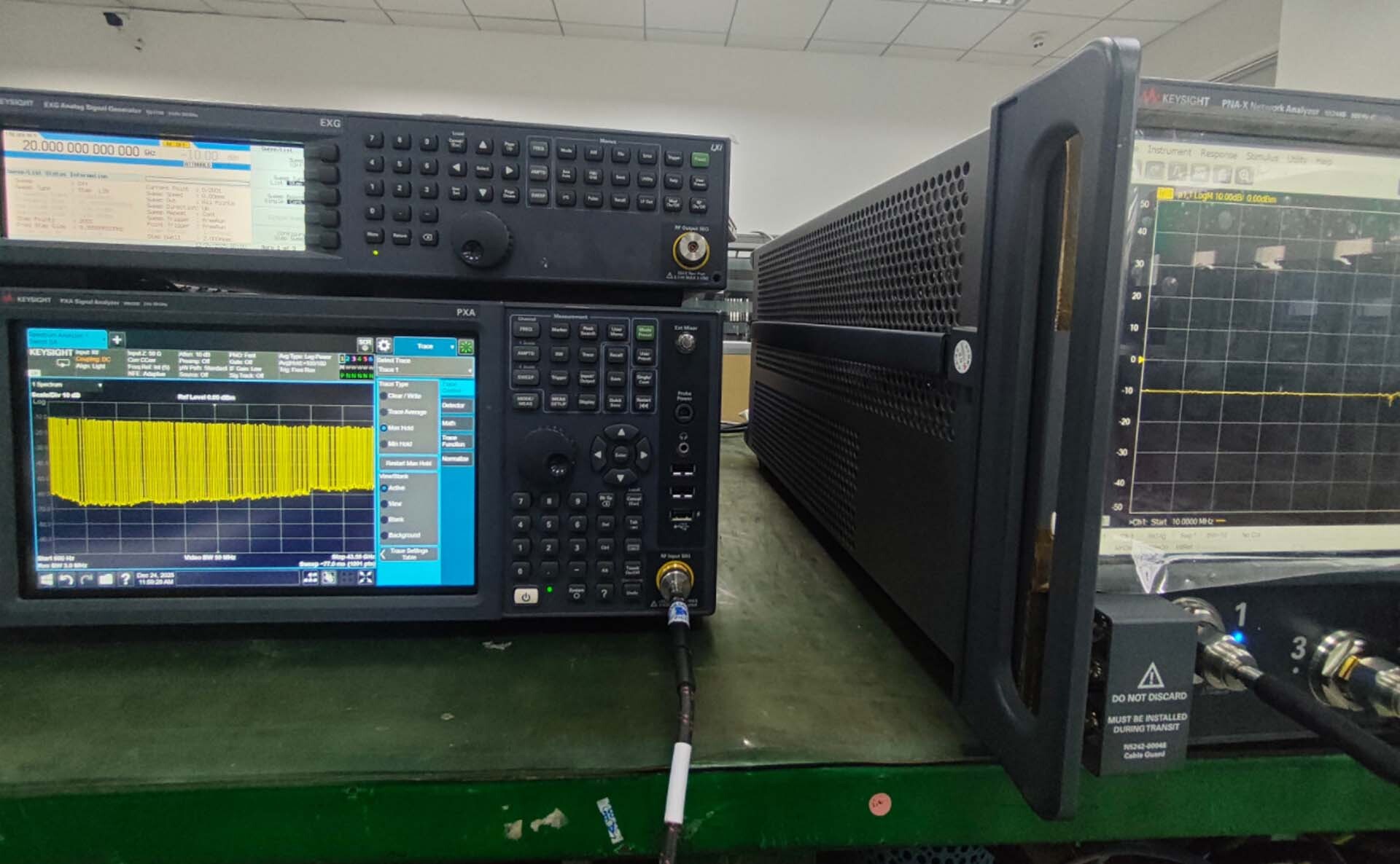 AGILENT / HP / HEWLETT-PACKARD / KEYSIGHT N5244B Electronic Test ...