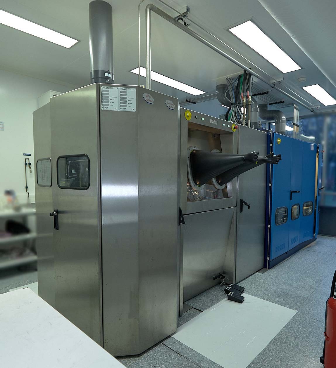 AIXTRON 2400 G3 Reactor used for sale price #293700069, 2001 > buy from CAE