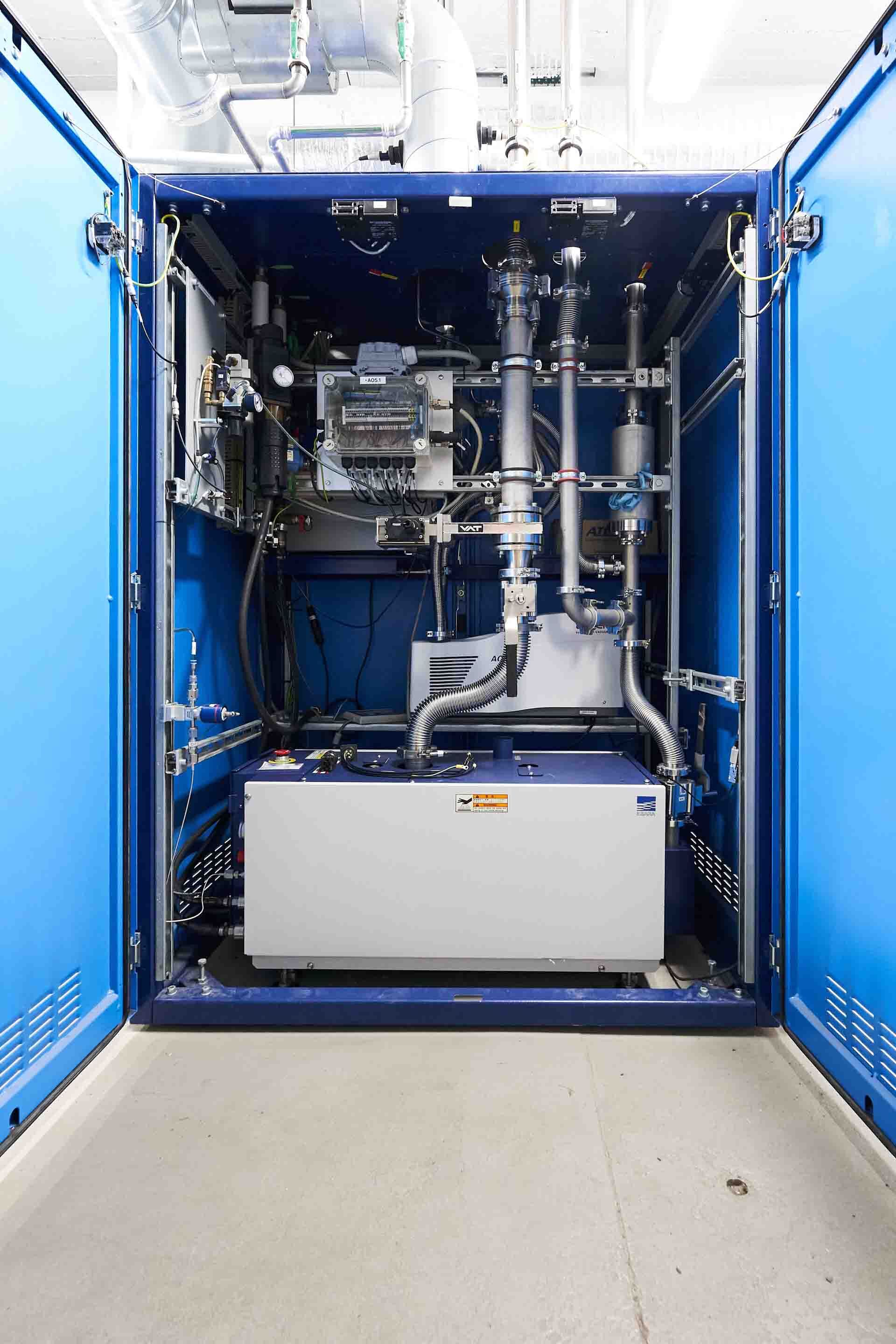 AIXTRON AIX 2600 G3 HT 익숙한 판매용 가격 #293596198, 2006 > 사다 from CAE