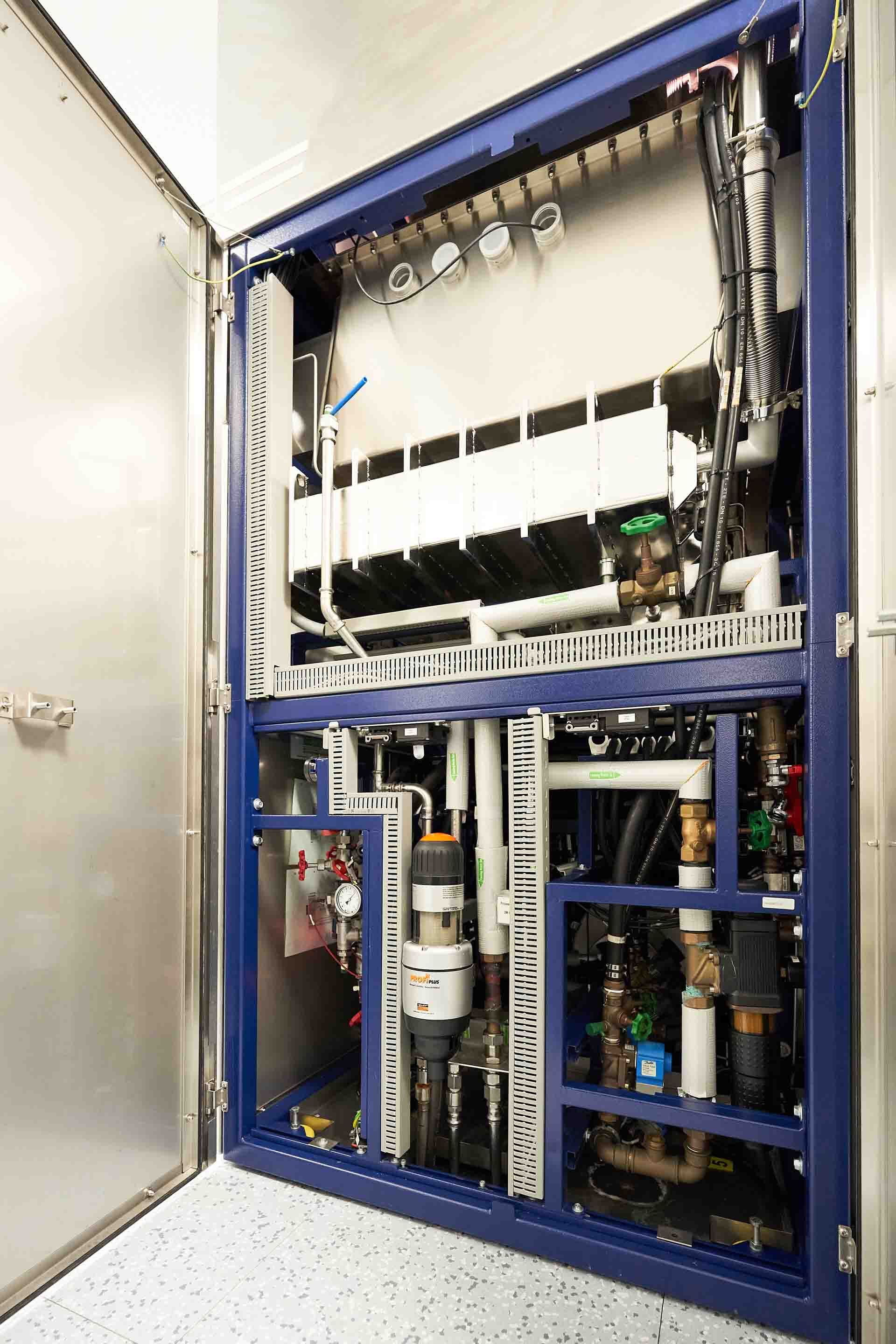 AIXTRON AIX 2600 G3 HT 익숙한 판매용 가격 #293596198, 2006 > 사다 from CAE