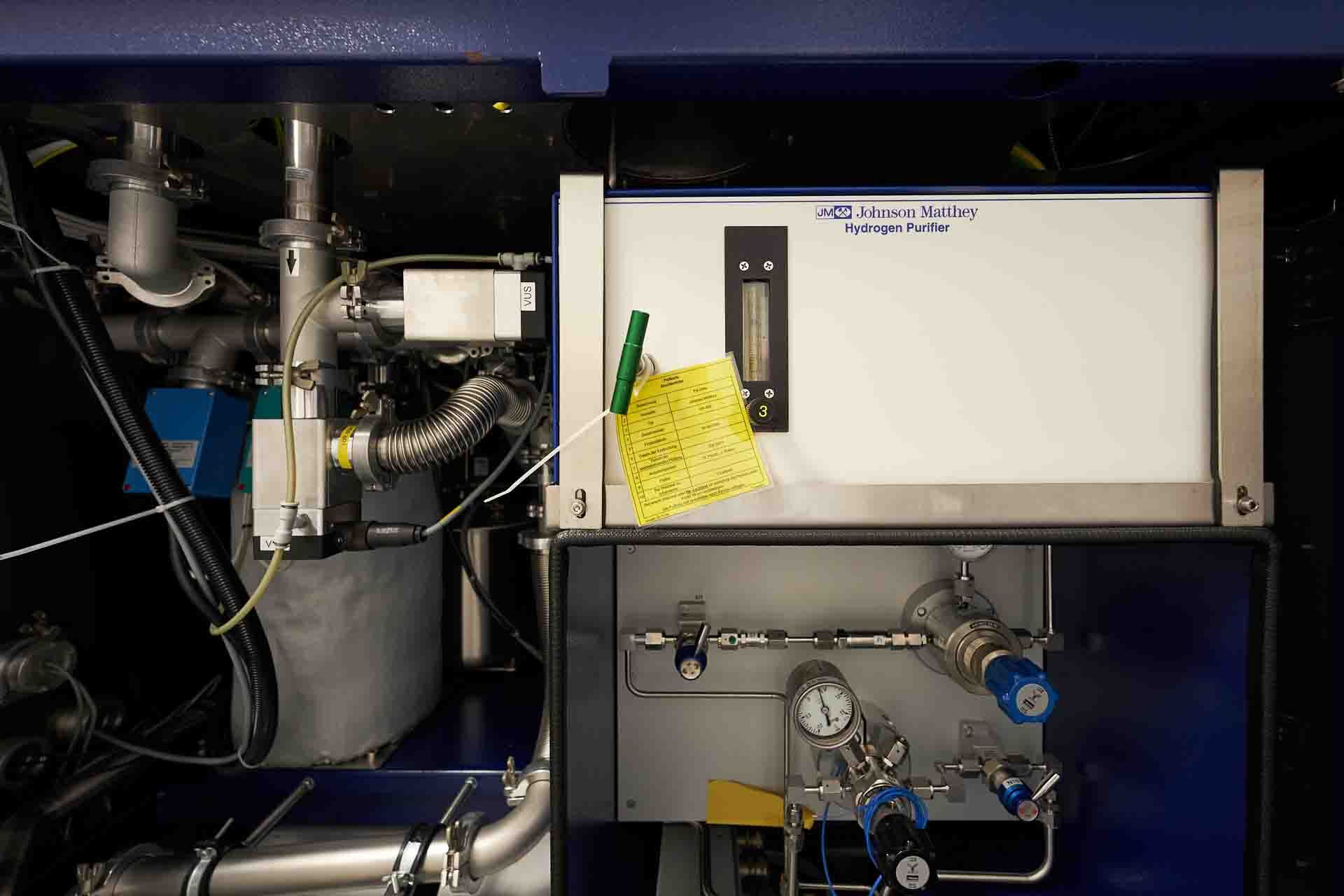 AIXTRON AIX 2600 G3 HT 익숙한 판매용 가격 #293596198, 2006 > 사다 from CAE