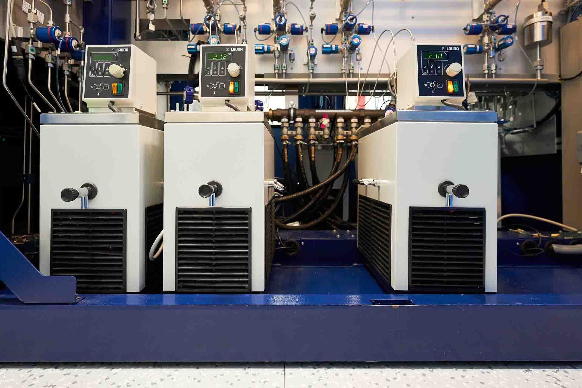 AIXTRON AIX 2600 G3 HT 익숙한 판매용 가격 #293596198, 2006 > 사다 from CAE