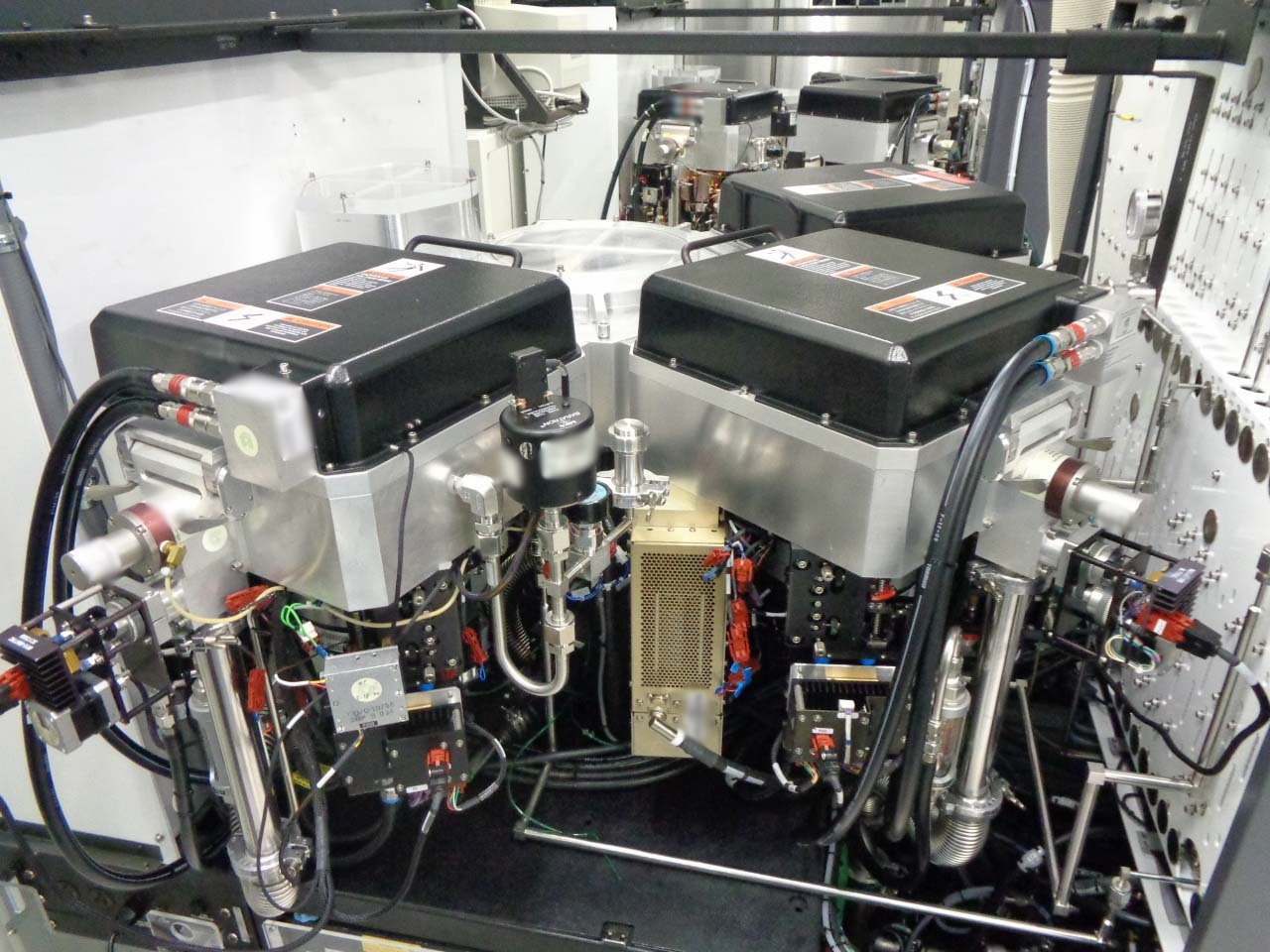 AMAT / APPLIED MATERIAL Precision 5000 Etcher / Asher used for sale ...