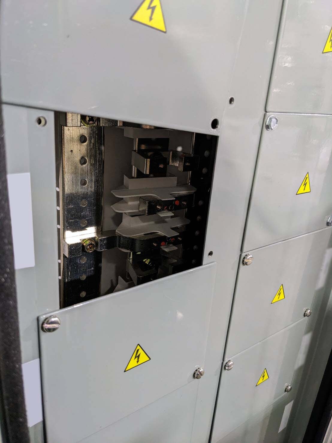 AMAT / APPLIED MATERIALS AC Rack for Endura II 反應爐 用於銷售價格 #293758758 ...