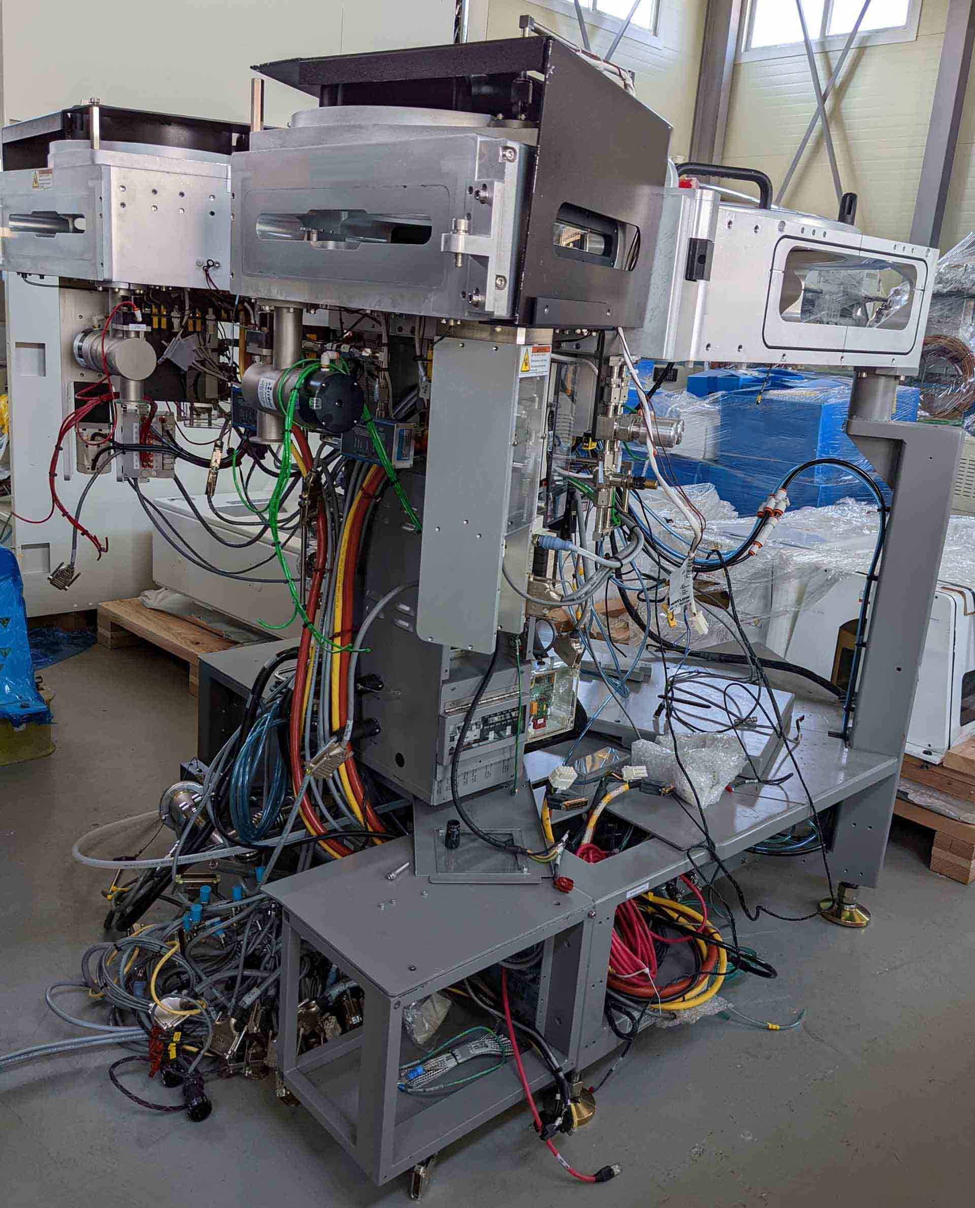 AMAT / APPLIED MATERIALS Centura AP 익숙한 판매용 가격 #293606078, 2006 > 사다 ...