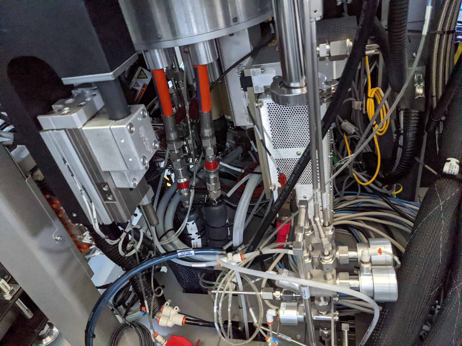 AMAT / APPLIED MATERIALS Centura AP 익숙한 판매용 가격 #293606078, 2006 > 사다 ...