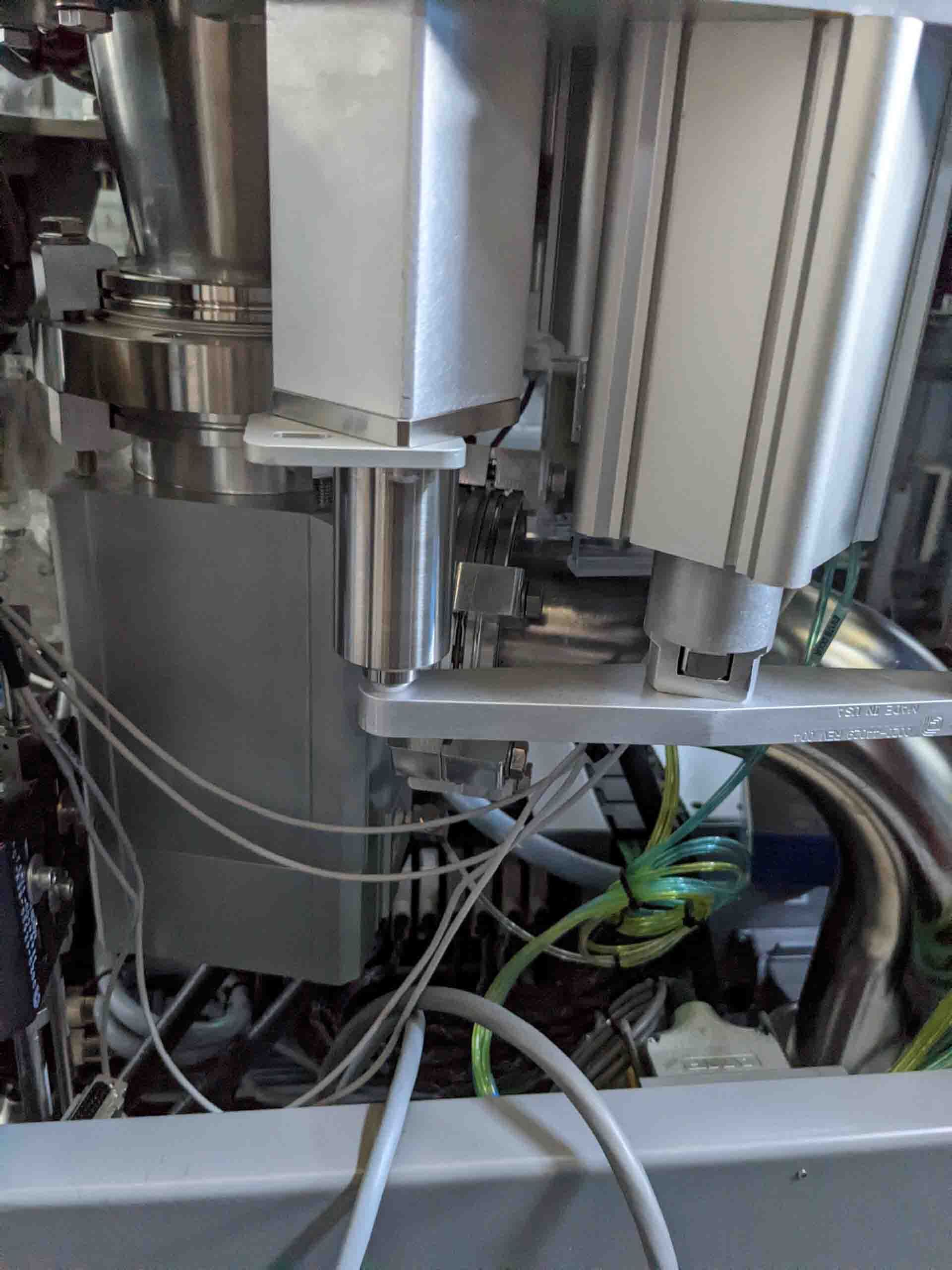 AMAT / APPLIED MATERIALS Centura AP 익숙한 판매용 가격 #293606078, 2006 > 사다 ...