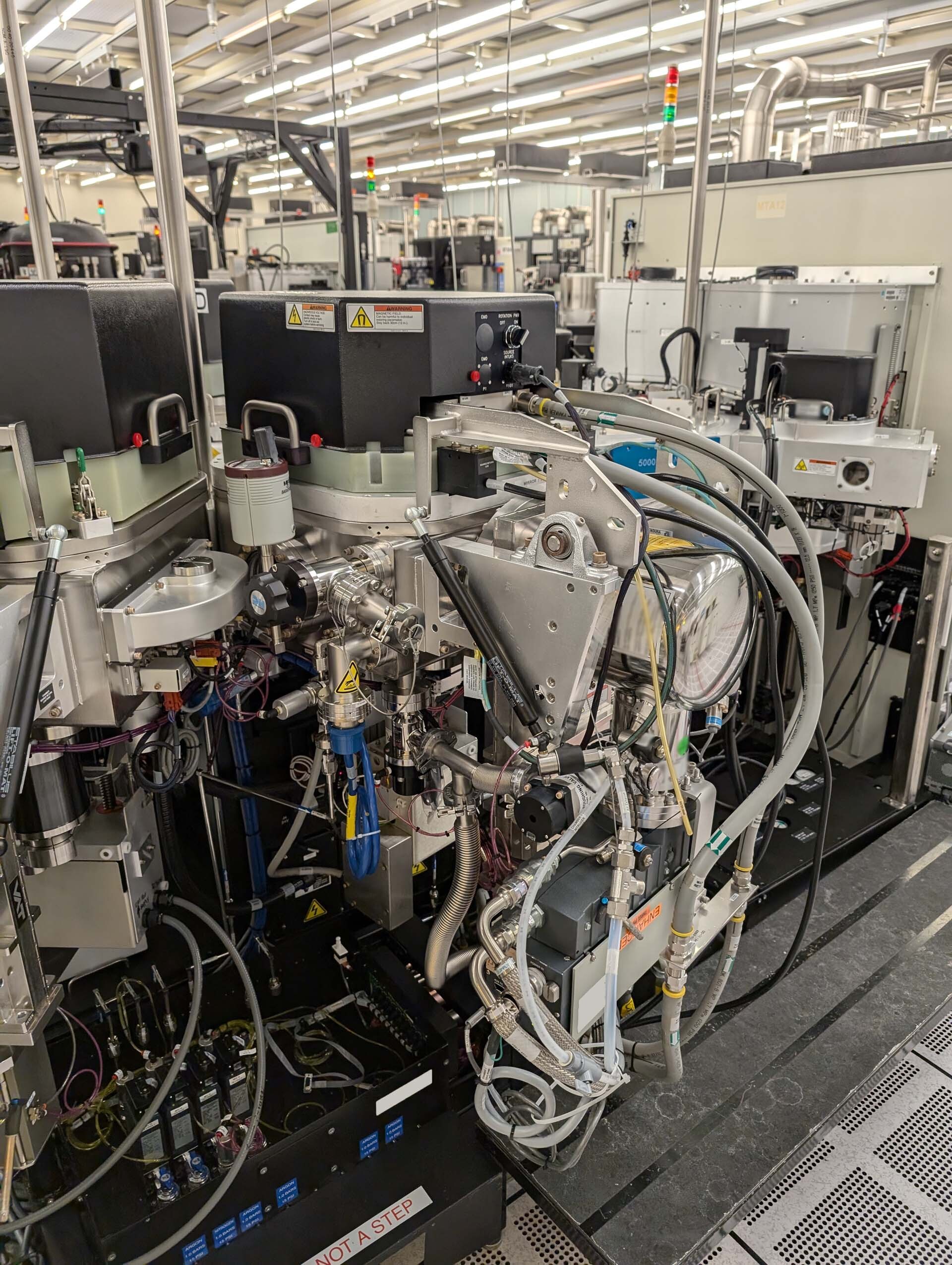 AMAT / APPLIED MATERIALS Chamber 원자로 판매 가격 #293767196에 사용됨 > CAE에서 구매