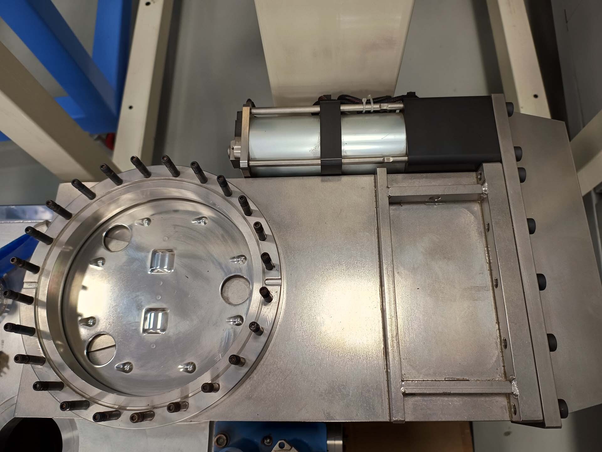 AMAT / APPLIED MATERIALS Chambers for Endura Reactor used for sale price #293761845 > buy from CAE