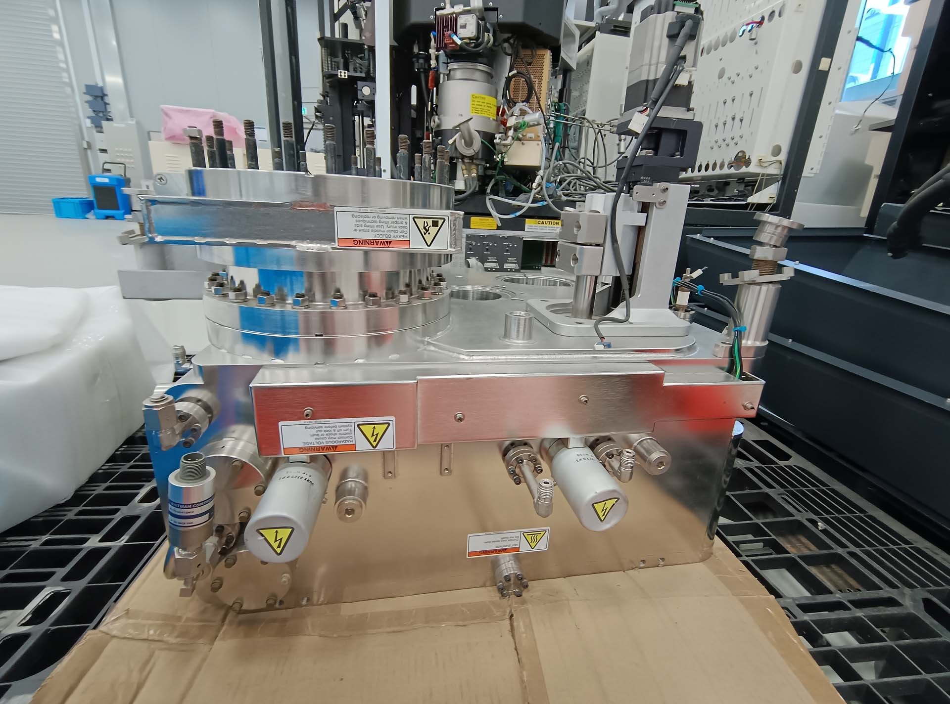 AMAT / APPLIED MATERIALS Chambers for Endura Reactor used for sale price #293761845 > buy from CAE