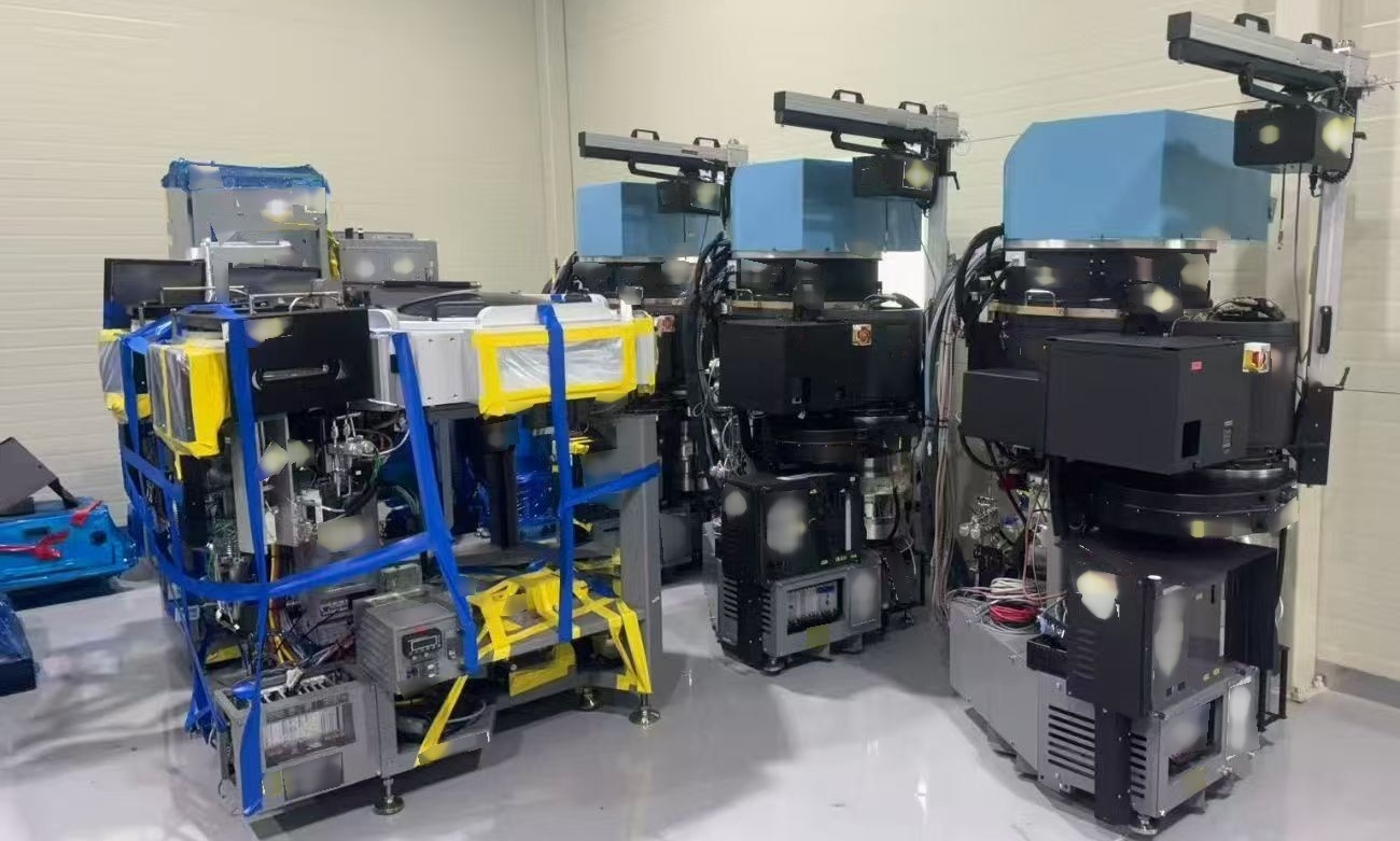 AMAT / APPLIED MATERIALS Chambers Wafer Processing Equipment used for ...
