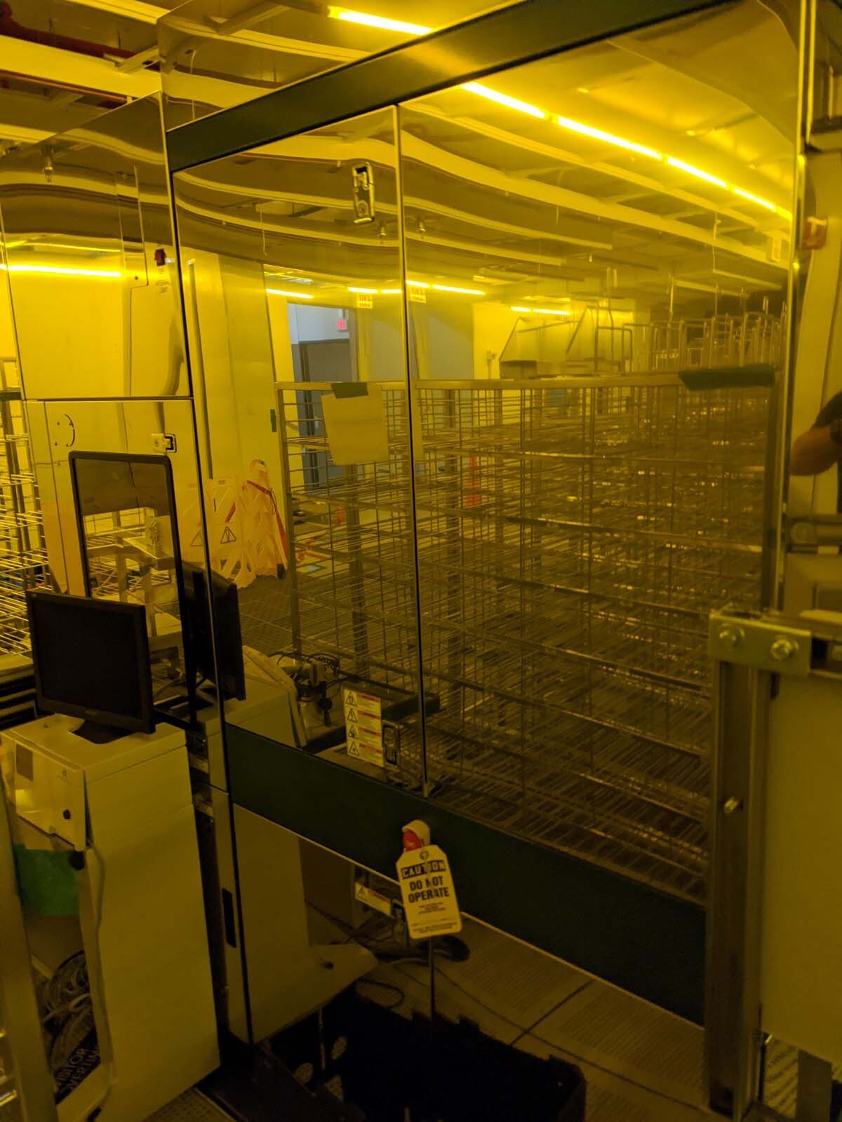 AMAT / APPLIED MATERIALS Complus 2 마스크 & 웨이퍼 검사기 판매 가격 #293704393, 2003 ...