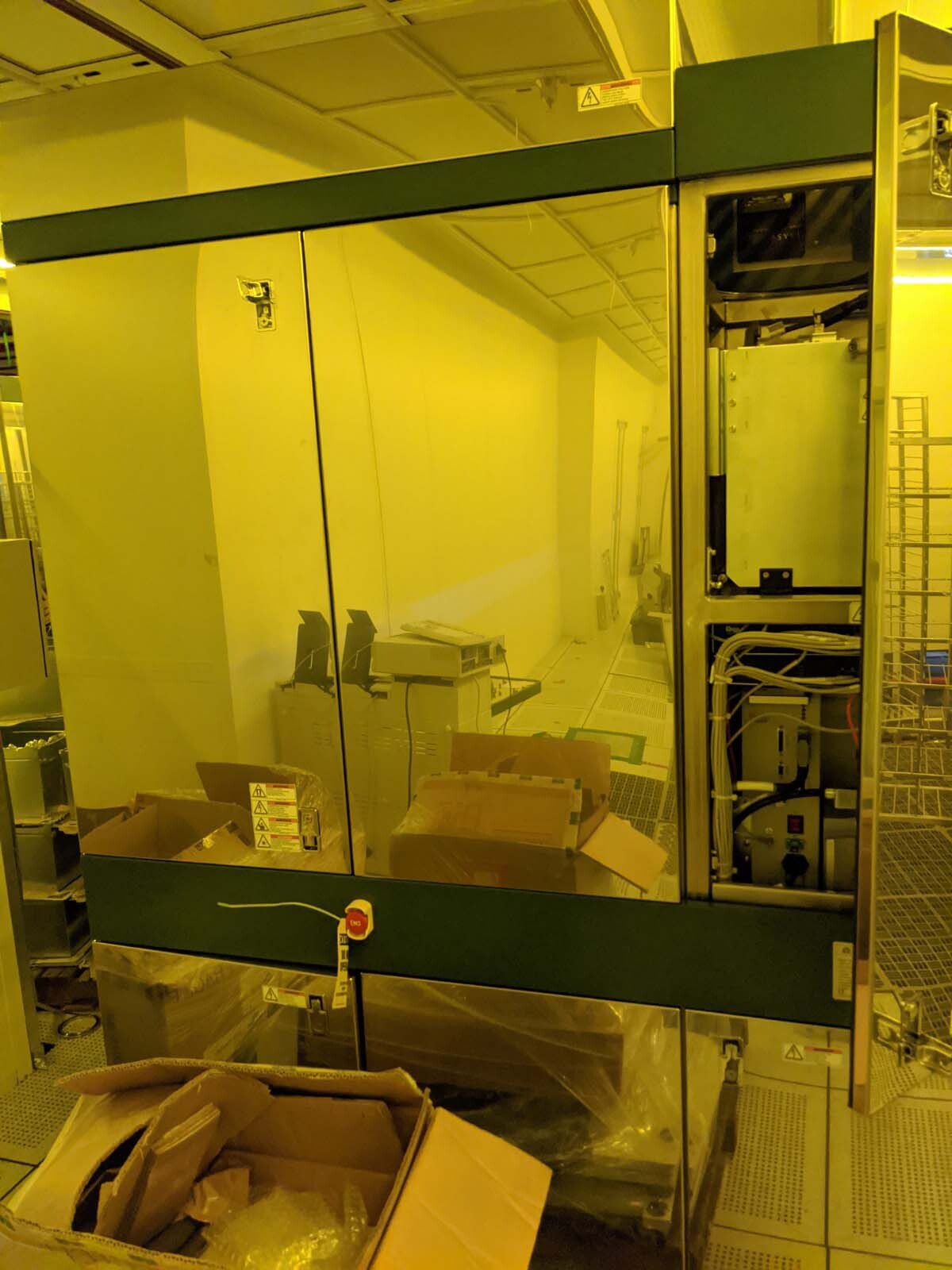 AMAT / APPLIED MATERIALS Complus Mask & Wafer Inspector used for sale ...