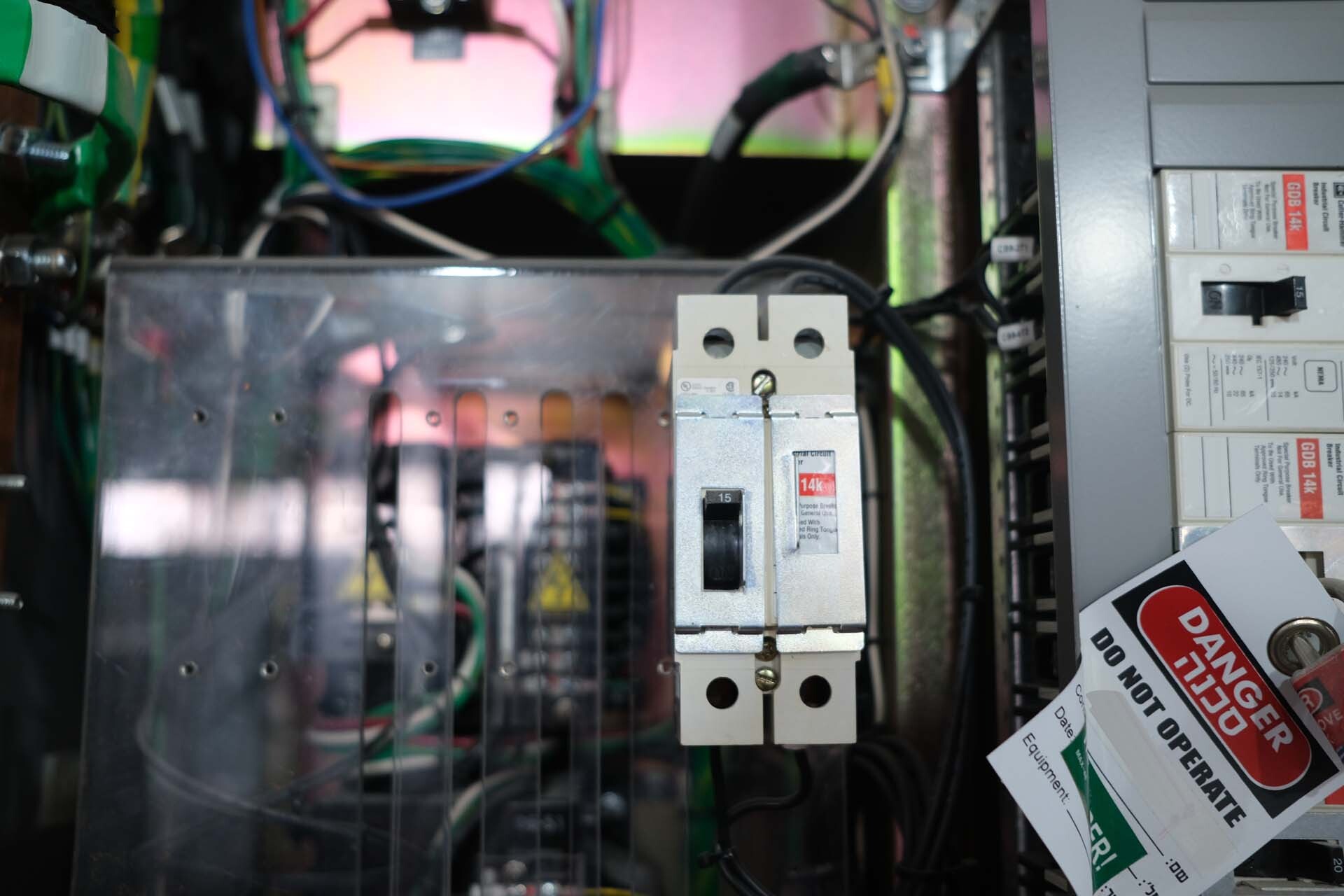 AMAT / APPLIED MATERIALS Fuse box for Endura Used for sale price ...