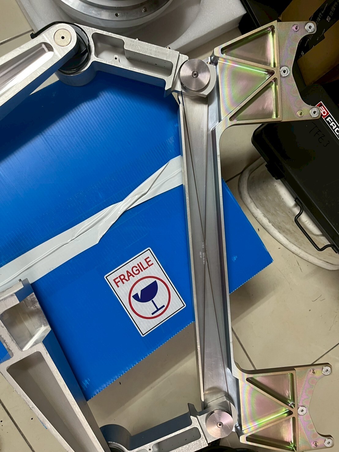 AMAT / APPLIED MATERIALS Lot of spare parts 원자로 판매 가격 #293793682에 사용됨 ...