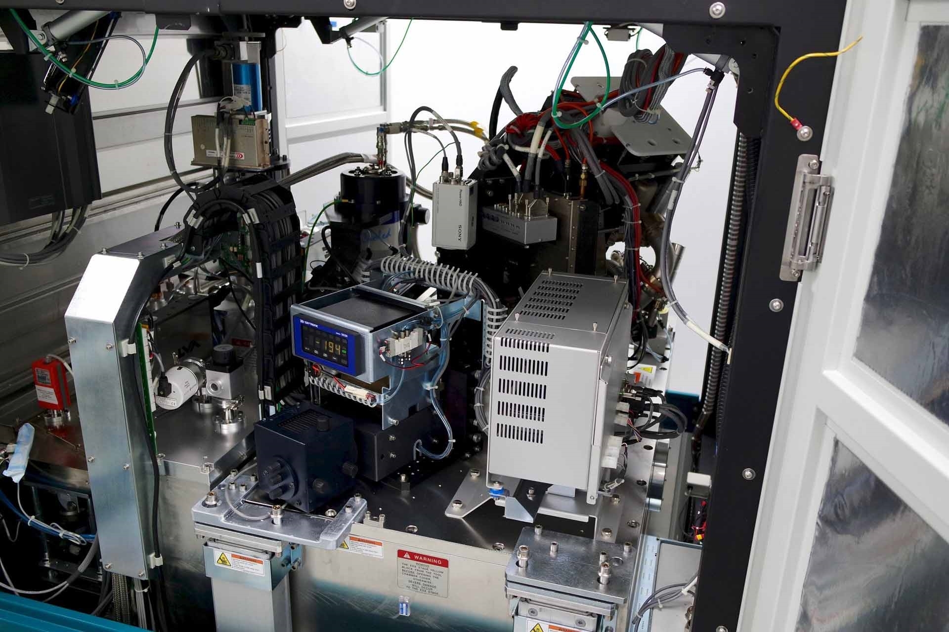 AMAT / APPLIED MATERIALS SemVision CX DR-300 Mask & Wafer Inspector ...