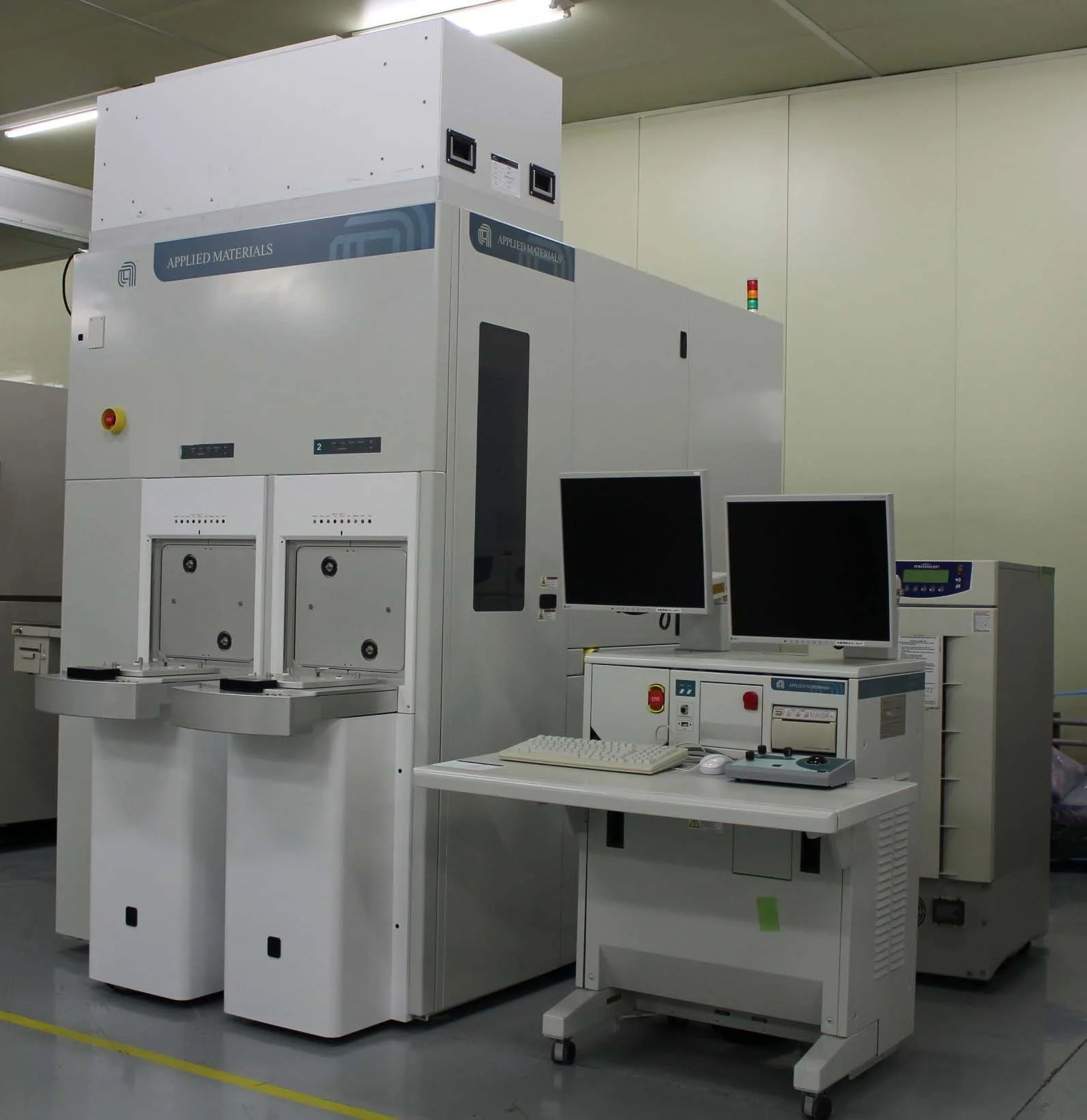 AMAT / APPLIED MATERIALS SemVision G3 Lite 마스크 & 웨이퍼 검사기 판매 가격 #9284536에 사용됨 > CAE에서 구매