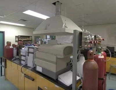 APPLIED BIOSYSTEMS / ABI / MDS SCIEX Qtrap 3200 Lab Equipment used for ...