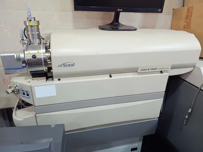 APPLIED BIOSYSTEMS / ABI / MDS SCIEX 3200 Qtrap Lab Equipment used for ...