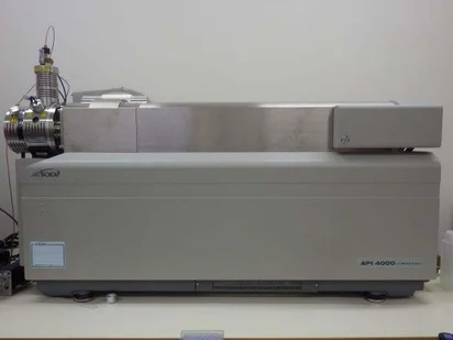 APPLIED BIOSYSTEMS / ABI / MDS SCIEX API 4000 Spectrometer used for ...