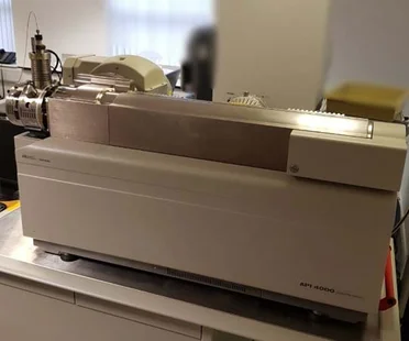 APPLIED BIOSYSTEMS / ABI / MDS SCIEX API 4000 Spectrometer used for ...