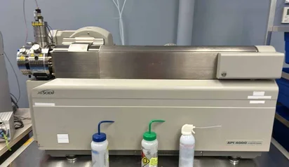 APPLIED BIOSYSTEMS / ABI / MDS SCIEX API 4000 Spectrometer used for ...