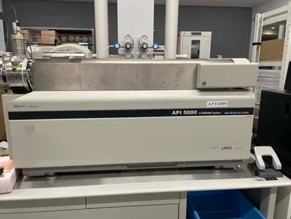 APPLIED BIOSYSTEMS / ABI / MDS SCIEX API 5000 Spectrometer used for ...