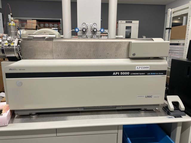 APPLIED BIOSYSTEMS / ABI / MDS SCIEX API 5000 Spectrometer used for ...