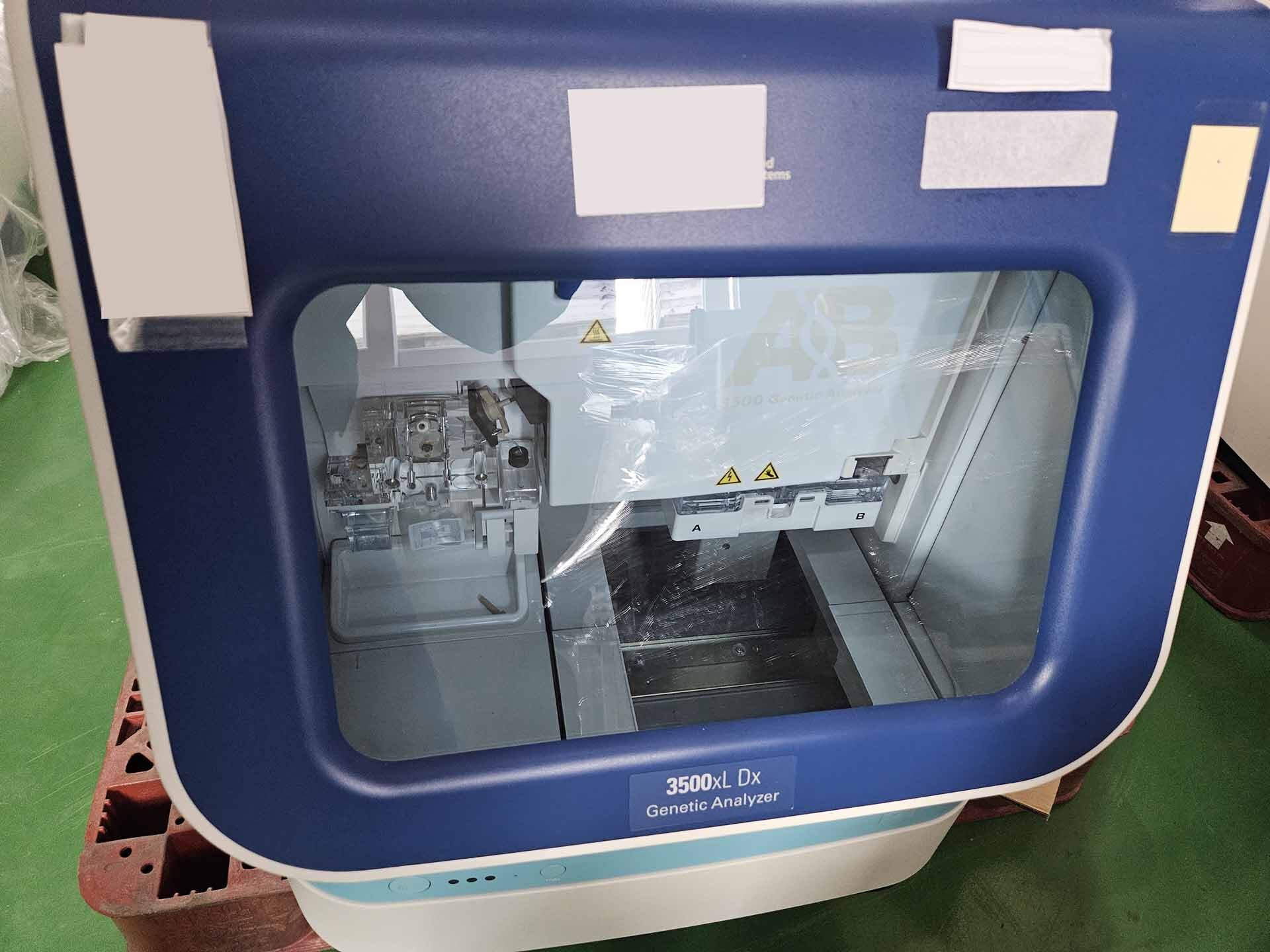 APPLIED BIOSYSTEMS / HITACHI / ABI 3500 XL DX Lab Equipment used for ...