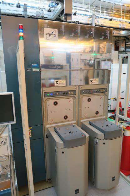 AMAT / APPLIED MATERIALS Complus 3T Mask & Wafer Inspector used for ...