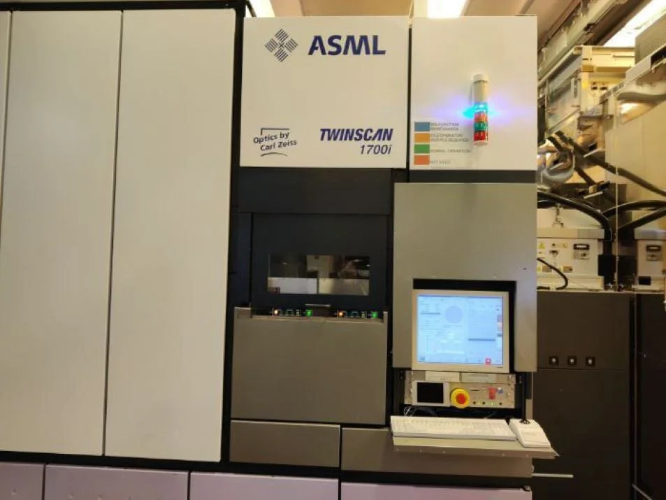 ASML TWINSCAN XT 1700FI Stepper used for sale price #293603594, 2006 ...