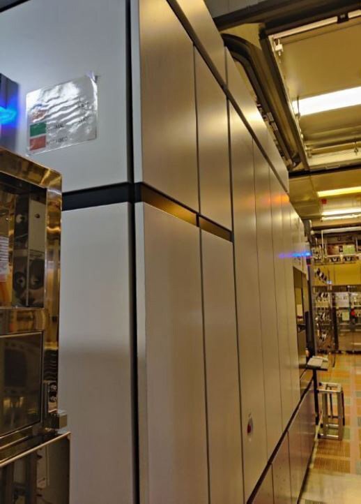 ASML TWINSCAN XT 1700FI Stepper Used for sale price #293603594, 2006 ...