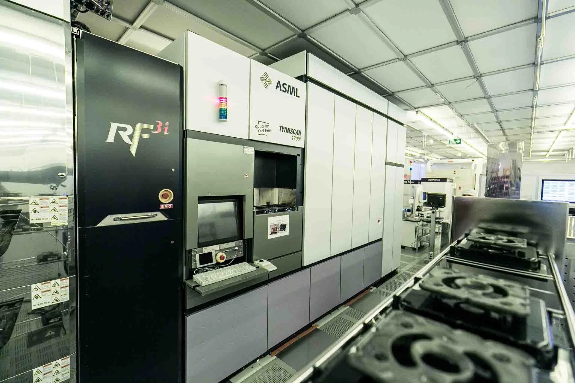 ASML Twinscan XT2 1700FI Stepper used for sale price #293620719, 2007 ...