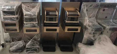 ASYST VersaPort 2200 Shuttle Wafer Handler used for sale price ...