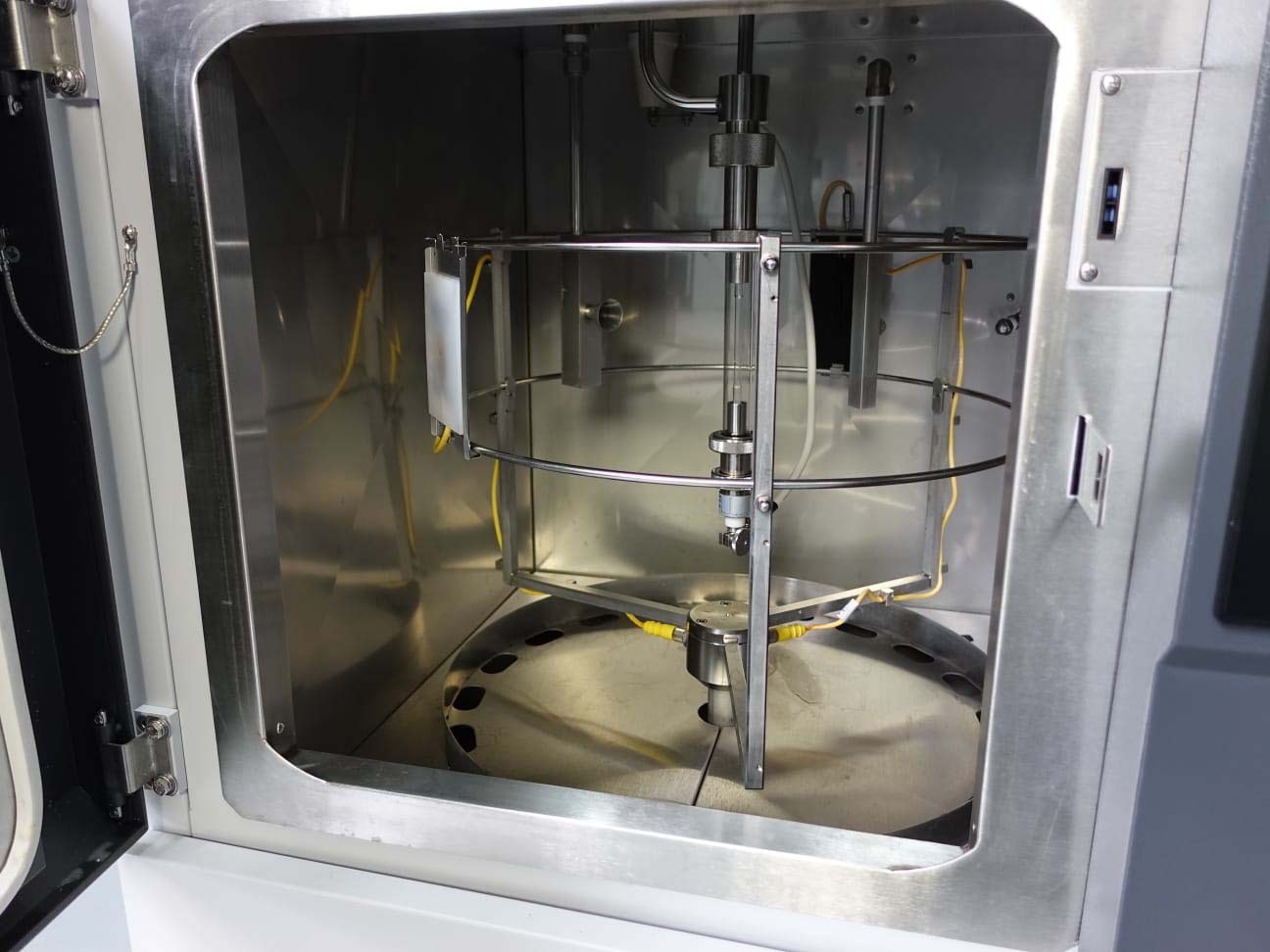 ATLAS Ci3000+ Lab Equipment used for sale price #293767959 > buy from CAE