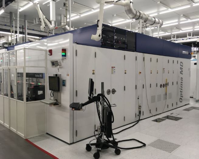 AXCELIS Optima MD Ion Implanter & Monitor used for sale price ...