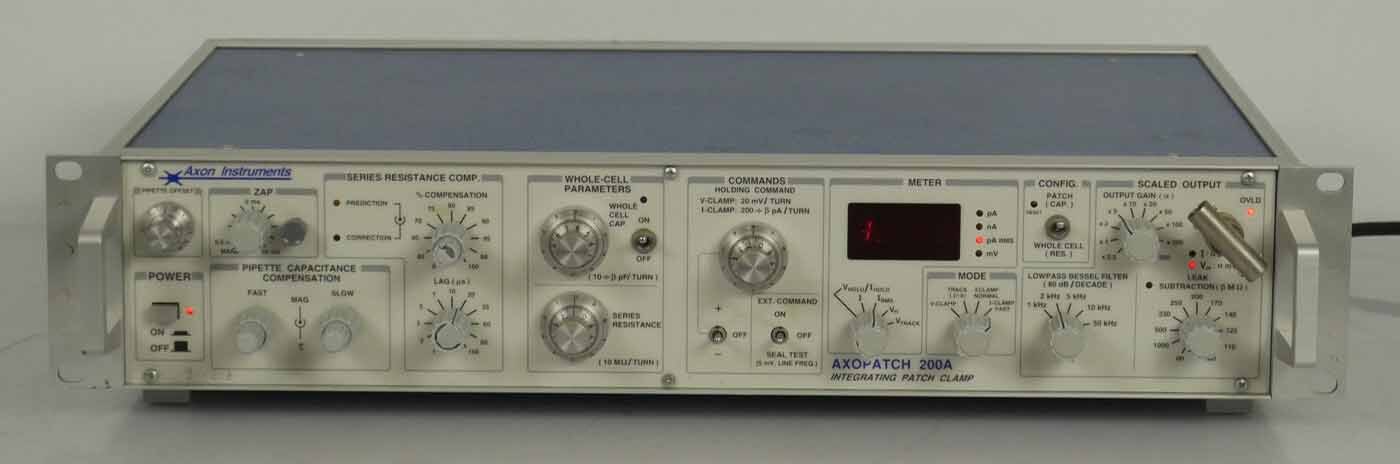 AXON INSTRUMENTS Axopatch 200A Lab Equipment used for sale price ...